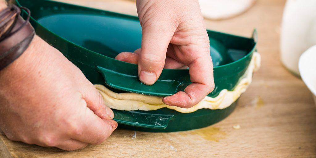 big green egg calzone press (1) - BBQ Green Egg Store